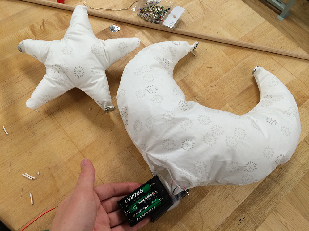 Crescent, star and T-flag – Making Studio