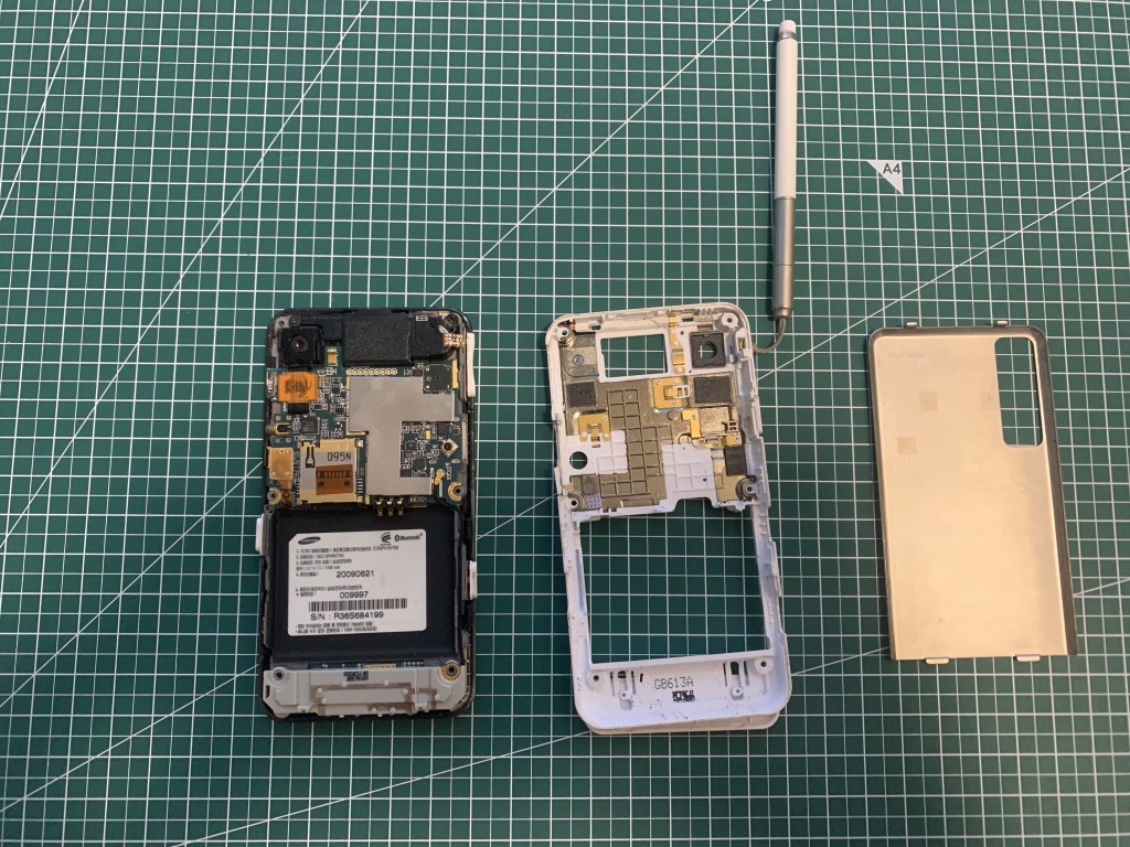 Old Samsung Phone Teardown – Making Studio