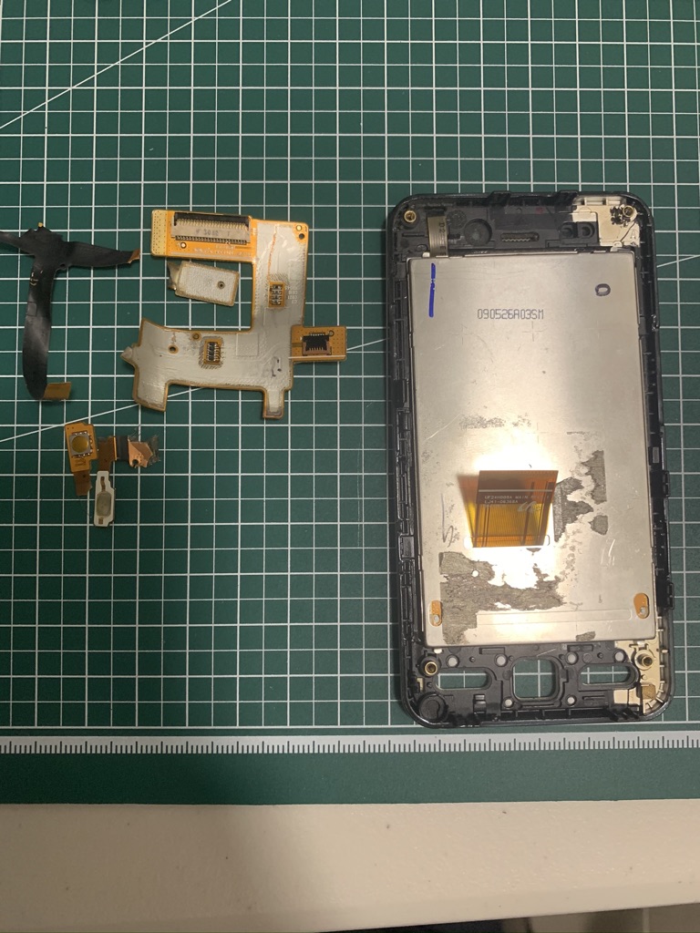 Old Samsung Phone Teardown – Making Studio