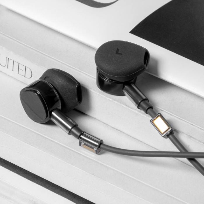PUGZ Leaking [wireless earphones] – Teardown – Making Studio