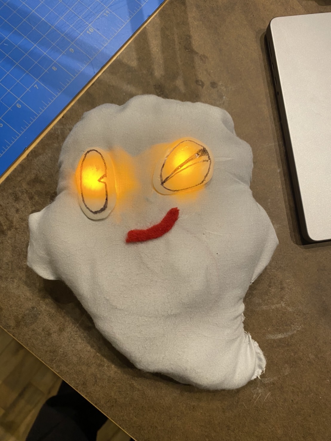 Friendly Ghost – Ghosty – Making Studio