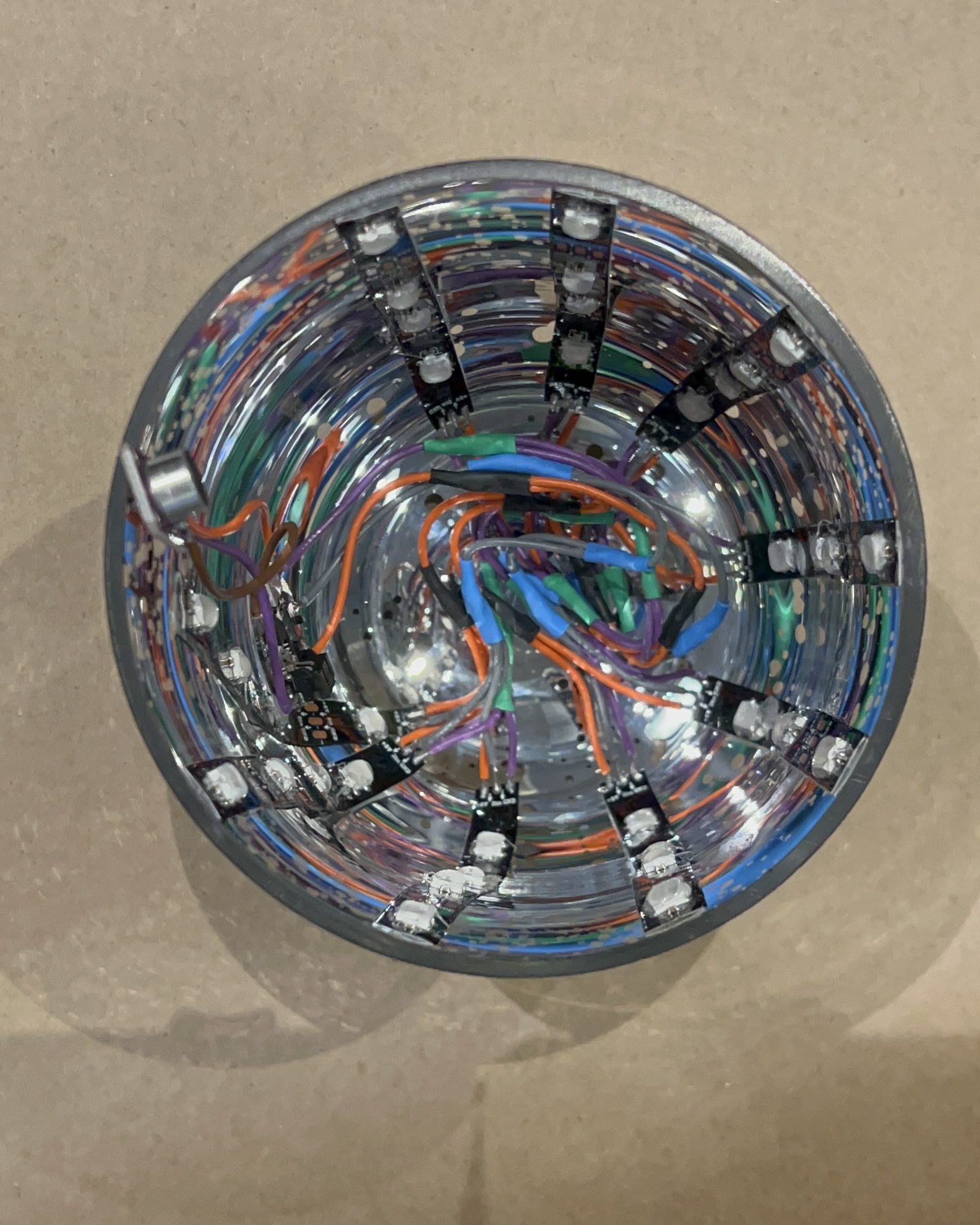 Sound reactive disco speaker – Making Studio