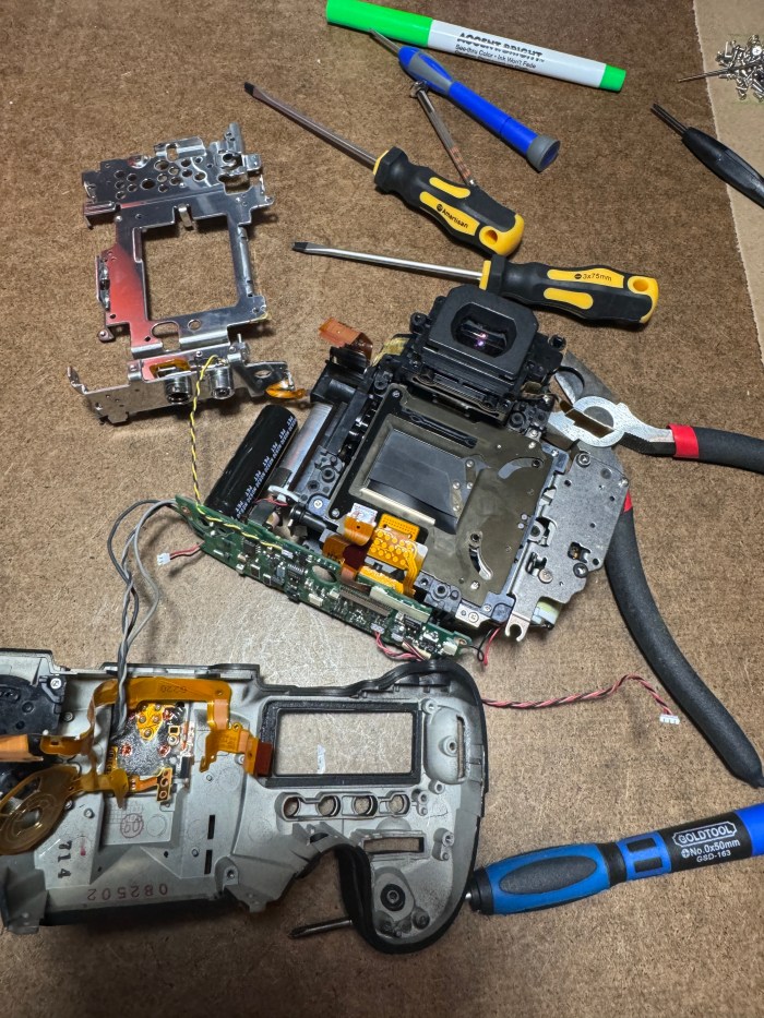 Canon DS126251 camera teardown – Making Studio